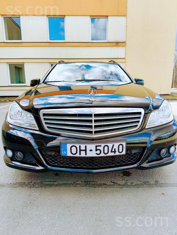 Black Mercedes-Benz c-220 2011 in Cesis, with an engine capacity of 2.20 L and mileage of 252 thousand km for 7500 €, photo 6 on AUTOMOTO.COM.LV