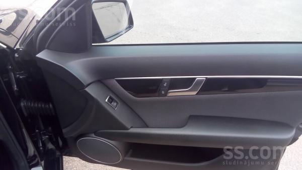 Black Mercedes-Benz c-220 2011 in Cesis, with an engine capacity of 2.20 L and mileage of 252 thousand km for 7500 €, photo 8 on AUTOMOTO.COM.LV