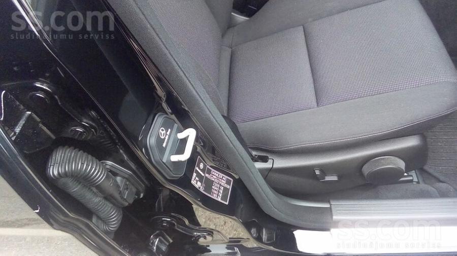 Black Mercedes-Benz c-220 2011 in Cesis, with an engine capacity of 2.20 L and mileage of 252 thousand km for 7500 €, photo 10 on AUTOMOTO.COM.LV