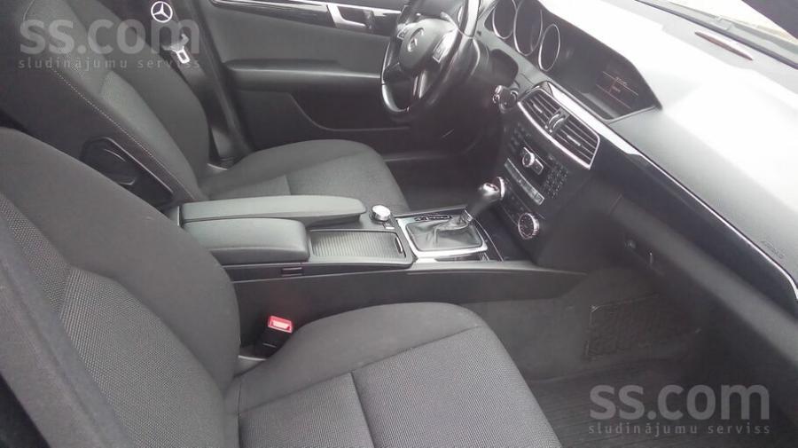 Black Mercedes-Benz c-220 2011 in Cesis, with an engine capacity of 2.20 L and mileage of 252 thousand km for 7500 €, photo 11 on AUTOMOTO.COM.LV