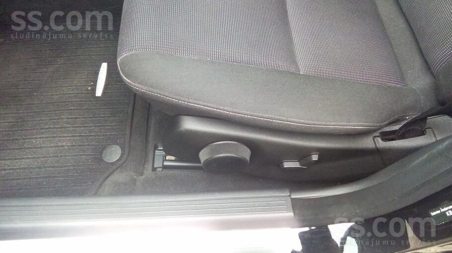 Black Mercedes-Benz c-220 2011 in Cesis, with an engine capacity of 2.20 L and mileage of 252 thousand km for 7500 €, photo 14 on AUTOMOTO.COM.LV