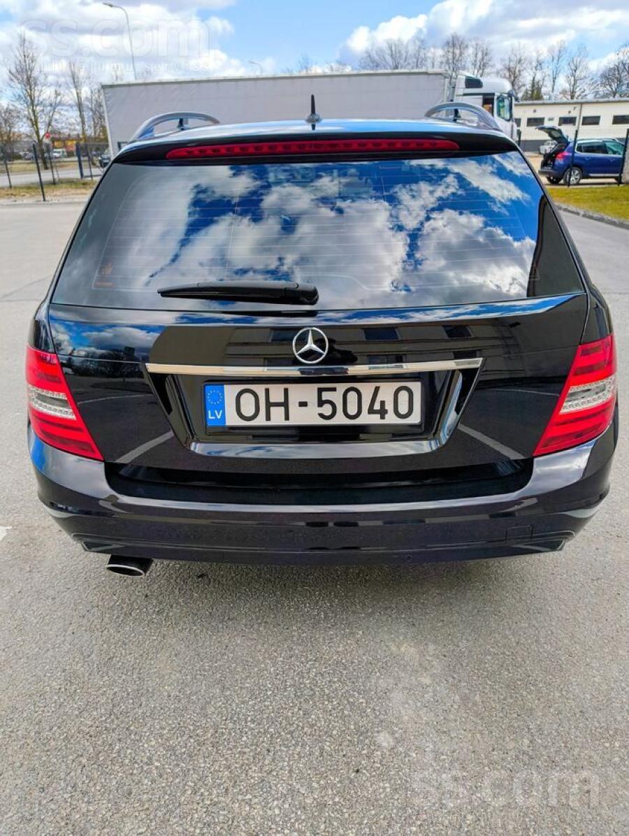 Black Mercedes-Benz c-220 2011 in Cesis, with an engine capacity of 2.20 L and mileage of 252 thousand km for 7500 €, photo 18 on AUTOMOTO.COM.LV