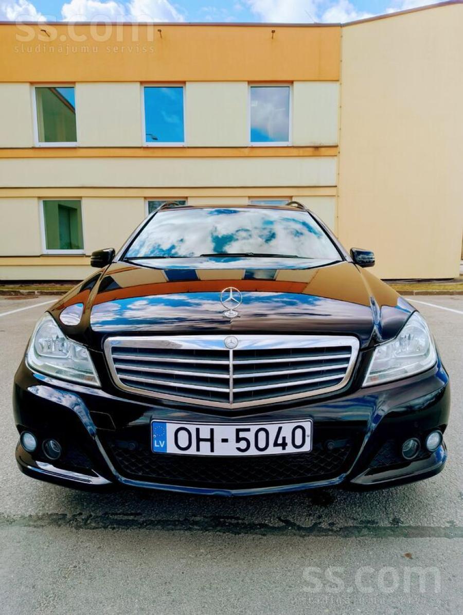 Black Mercedes-Benz c-220 2011 in Cesis, with an engine capacity of 2.20 L and mileage of 252 thousand km for 7500 €, photo 20 on AUTOMOTO.COM.LV