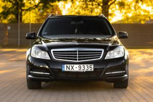 Melns Mercedes-Benz c-220 2011 Rīga, ar dzinēja tilpumu 2.20 L un nobraukumu 332 tūkst. km par 6900 €, foto 4 vietnē AUTOMOTO.COM.LV