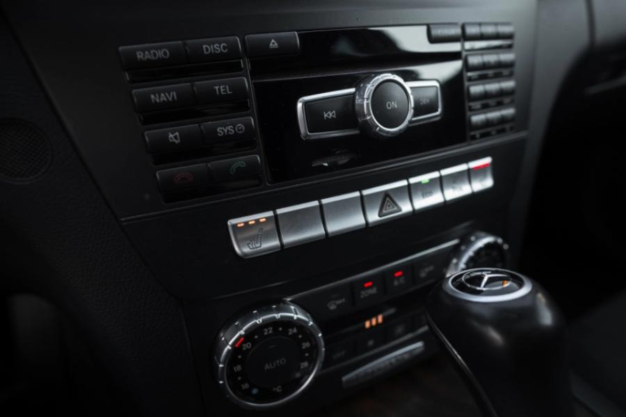 Melns Mercedes-Benz c-220 2011 Rīga, ar dzinēja tilpumu 2.20 L un nobraukumu 332 tūkst. km par 6900 €, foto 11 vietnē AUTOMOTO.COM.LV