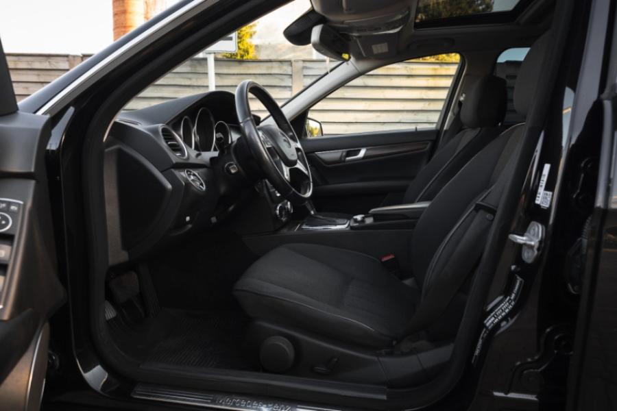 Melns Mercedes-Benz c-220 2011 Rīga, ar dzinēja tilpumu 2.20 L un nobraukumu 332 tūkst. km par 6900 €, foto 14 vietnē AUTOMOTO.COM.LV