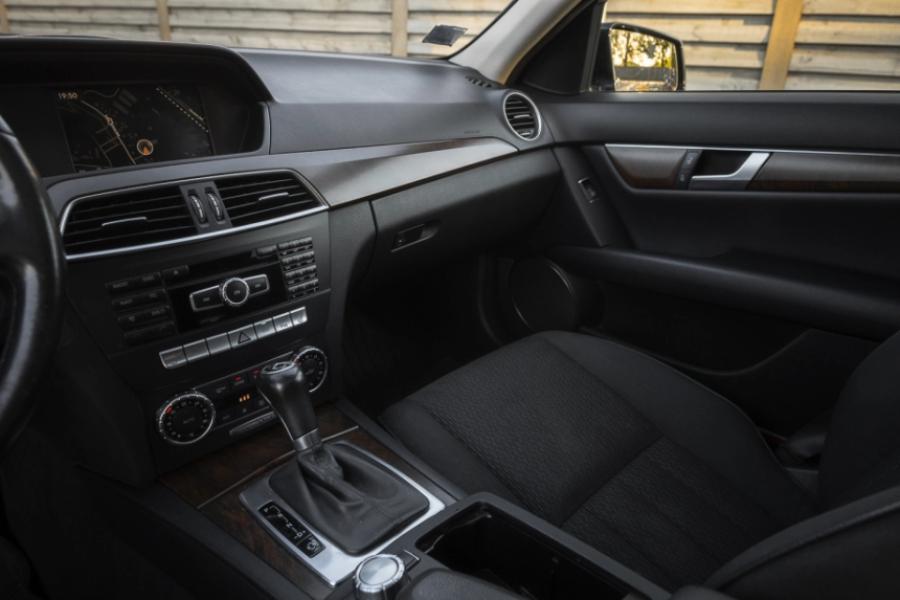 Melns Mercedes-Benz c-220 2011 Rīga, ar dzinēja tilpumu 2.20 L un nobraukumu 332 tūkst. km par 6900 €, foto 16 vietnē AUTOMOTO.COM.LV