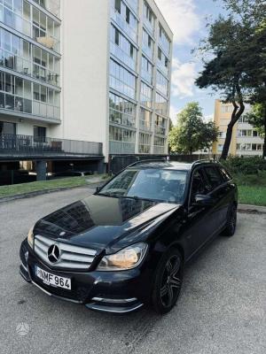 Black Mercedes-Benz c-220 2011 in Kaunas, with an engine capacity of 2.14 L and mileage of 266 thousand km for 4750 €, photo  on AUTOMOTO.COM.LV