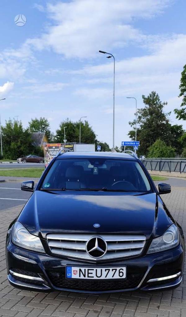 Black Mercedes-Benz c-220 2011 in Anyksciai, with an engine capacity of 2.10 L and mileage of 419 thousand km for 5900 €, photo 7 on AUTOMOTO.COM.LV