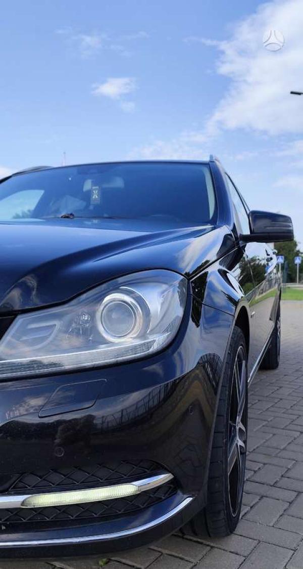 Black Mercedes-Benz c-220 2011 in Anyksciai, with an engine capacity of 2.10 L and mileage of 419 thousand km for 5900 €, photo 8 on AUTOMOTO.COM.LV