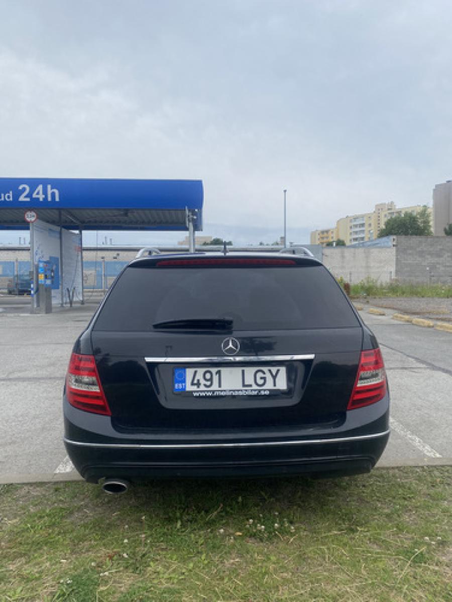 Melns Mercedes-Benz c-220 2011 Tallina, ar dzinēja tilpumu 0.00 L un nobraukumu 279 tūkst. km par 6400 €, foto 5 vietnē AUTOMOTO.COM.LV