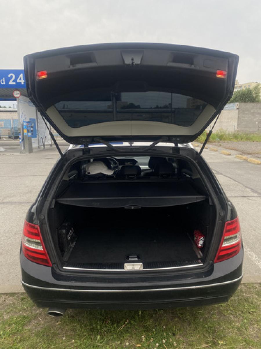 Melns Mercedes-Benz c-220 2011 Tallina, ar dzinēja tilpumu 0.00 L un nobraukumu 279 tūkst. km par 6400 €, foto 6 vietnē AUTOMOTO.COM.LV