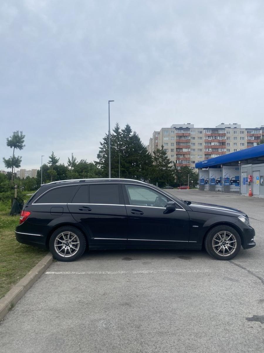 Melns Mercedes-Benz c-220 2011 Tallina, ar dzinēja tilpumu 0.00 L un nobraukumu 279 tūkst. km par 6400 €, foto 17 vietnē AUTOMOTO.COM.LV