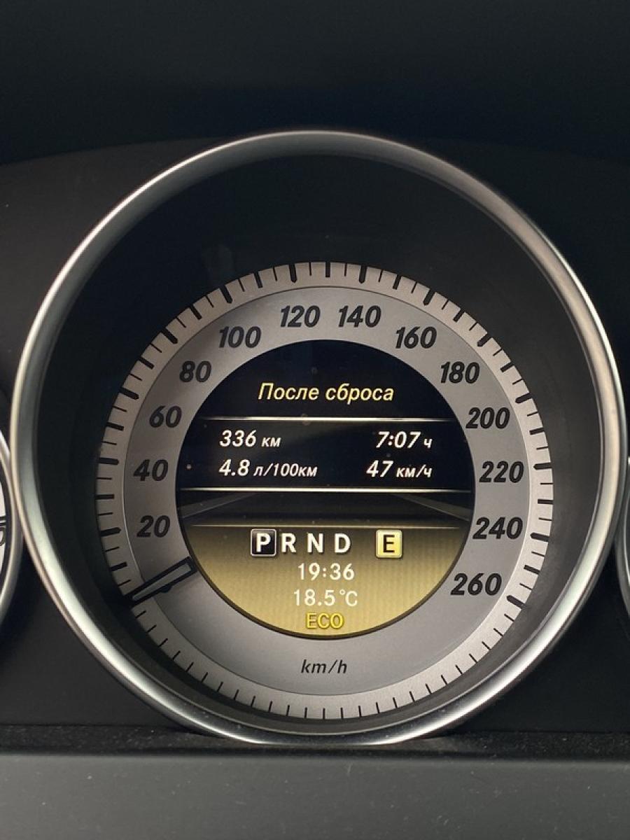 Melns Mercedes-Benz c-220 2011 Tallina, ar dzinēja tilpumu 0.00 L un nobraukumu 279 tūkst. km par 6400 €, foto 26 vietnē AUTOMOTO.COM.LV