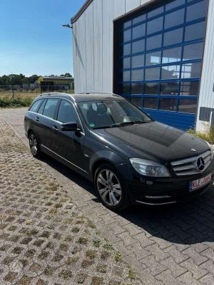 Melns Mercedes-Benz c-220 2011 Jurbarkas, ar dzinēja tilpumu 2.20 L un nobraukumu 390 tūkst. km par 2999 €, foto 4 vietnē AUTOMOTO.COM.LV