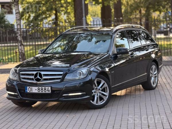 Black Mercedes-Benz c-220 2011 in Ogre, with an engine capacity of 2.10 L and mileage of 270 thousand km for 6800 €, photo 1 on AUTOMOTO.COM.LV