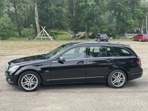 Melns Mercedes-Benz c-220 2011 Rīga, ar dzinēja tilpumu 2.10 L un nobraukumu 339 tūkst. km par 4649 €, foto 4 vietnē AUTOMOTO.COM.LV