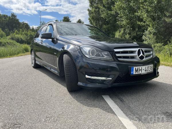 Black Mercedes-Benz c-220 2011 in Tukums, with an engine capacity of 2.20 L and mileage of 312 thousand km for 7950 €, photo 1 on AUTOMOTO.COM.LV