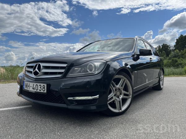 Black Mercedes-Benz c-220 2011 in Tukums, with an engine capacity of 2.20 L and mileage of 312 thousand km for 7950 €, photo 3 on AUTOMOTO.COM.LV