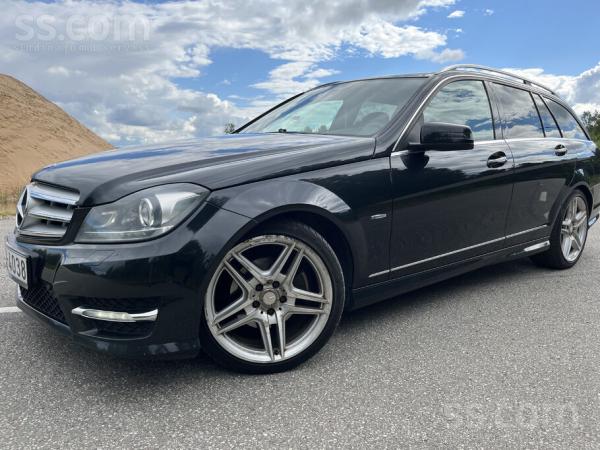 Black Mercedes-Benz c-220 2011 in Tukums, with an engine capacity of 2.20 L and mileage of 312 thousand km for 7950 €, photo 4 on AUTOMOTO.COM.LV