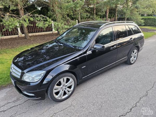 Melns Mercedes-Benz c-220 2011 Mažeikiai, ar dzinēja tilpumu 2.20 L un nobraukumu 221 tūkst. km par 4200 €, foto 1 vietnē AUTOMOTO.COM.LV