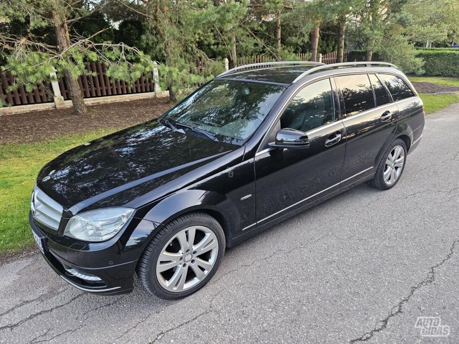 Melns Mercedes-Benz c-220 2011 Mažeikiai, ar dzinēja tilpumu 2.20 L un nobraukumu 221 tūkst. km par 4200 €, foto 1 vietnē AUTOMOTO.COM.LV
