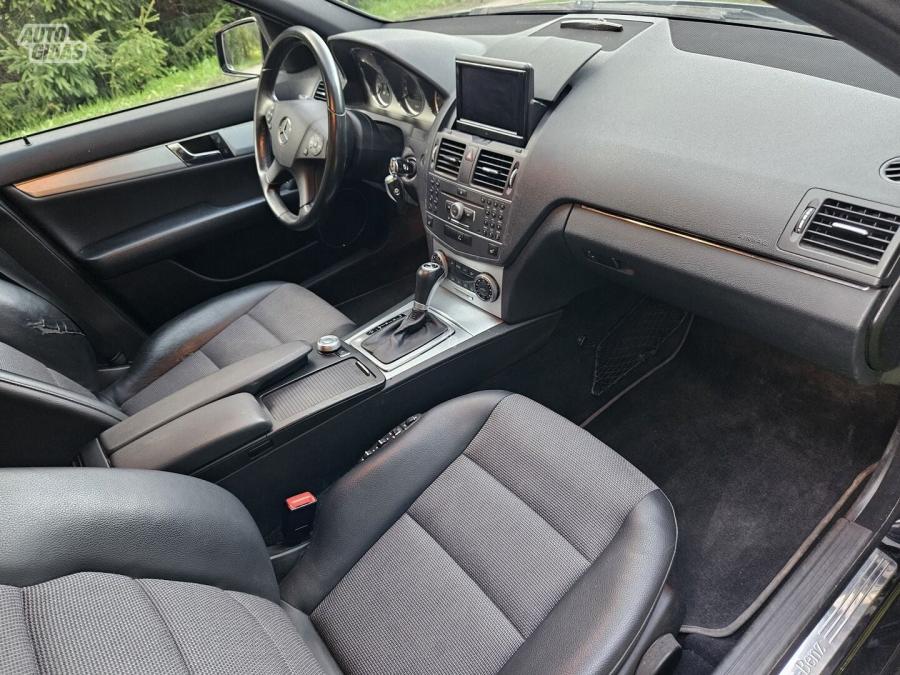 Melns Mercedes-Benz c-220 2011 Mažeikiai, ar dzinēja tilpumu 2.20 L un nobraukumu 221 tūkst. km par 4200 €, foto 16 vietnē AUTOMOTO.COM.LV