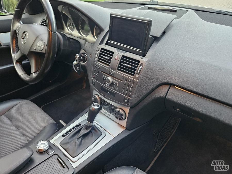 Melns Mercedes-Benz c-220 2011 Mažeikiai, ar dzinēja tilpumu 2.20 L un nobraukumu 221 tūkst. km par 4200 €, foto 17 vietnē AUTOMOTO.COM.LV