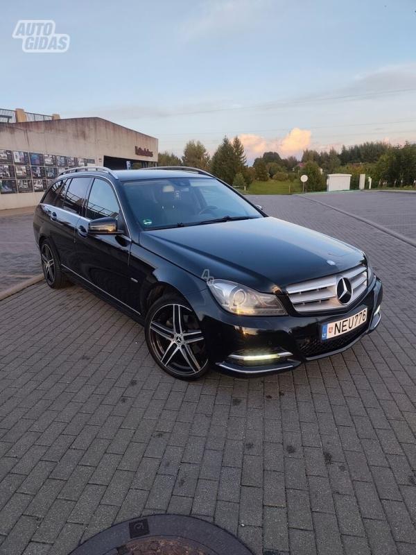 Melns Mercedes-Benz c-220 2011 Anykščiai, ar dzinēja tilpumu 2.10 L un nobraukumu 419 tūkst. km par 4950 €, foto 3 vietnē AUTOMOTO.COM.LV