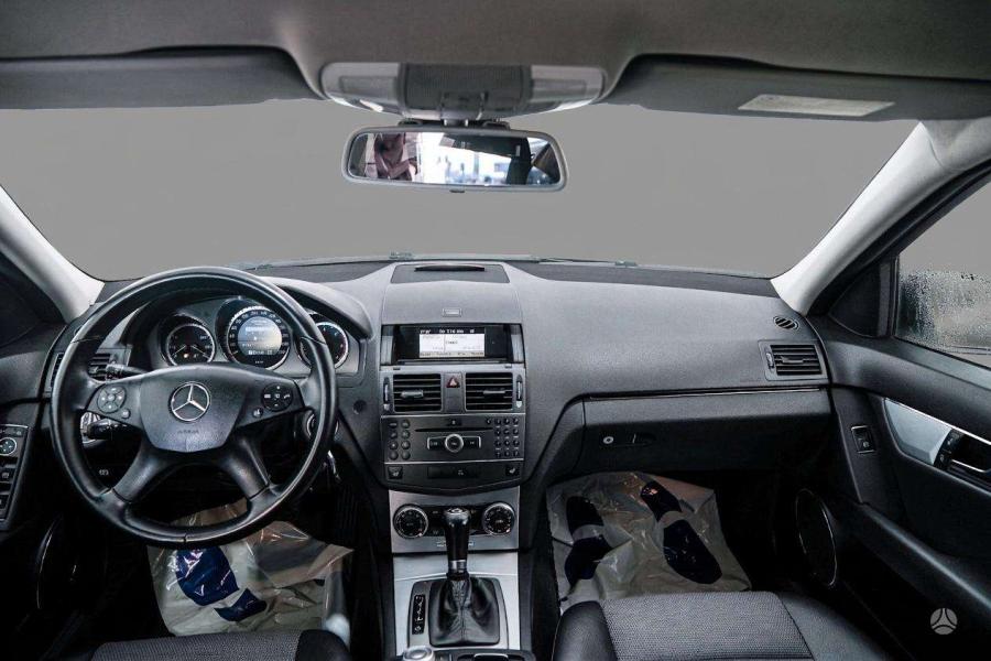 Black Mercedes-Benz c-220 2011 in Kaunas, with an engine capacity of 2.10 L and mileage of 387 thousand km for 5290 €, photo 6 on AUTOMOTO.COM.LV