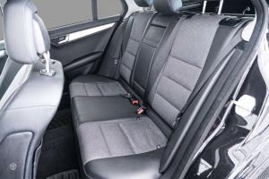 Black Mercedes-Benz c-220 2011 in Kaunas, with an engine capacity of 2.10 L and mileage of 387 thousand km for 5290 €, photo 8 on AUTOMOTO.COM.LV