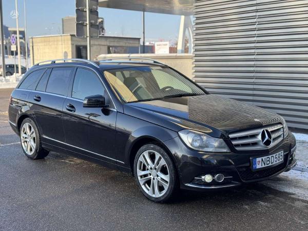 Melns Mercedes-Benz c-220 2012 Viļņa, ar dzinēja tilpumu 2.14 L un nobraukumu 361 tūkst. km par 6200 €, foto 1 vietnē AUTOMOTO.COM.LV