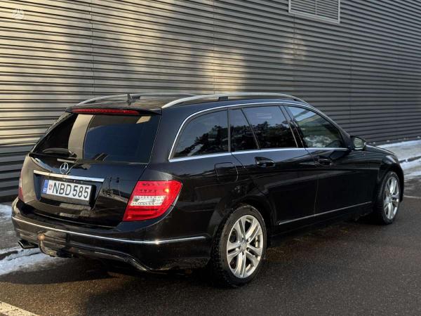 Melns Mercedes-Benz c-220 2012 Viļņa, ar dzinēja tilpumu 2.14 L un nobraukumu 361 tūkst. km par 6200 €, foto 4 vietnē AUTOMOTO.COM.LV