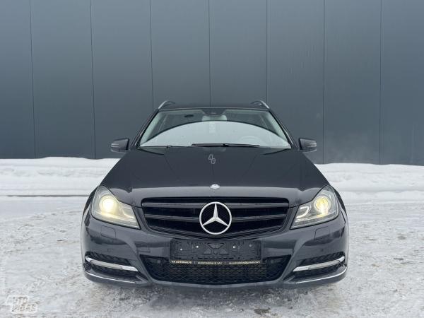 Black Mercedes-Benz c-220 2012 in Panevezys, with an engine capacity of 2.20 L and mileage of 332 thousand km for 5700 €, photo 2 on AUTOMOTO.COM.LV