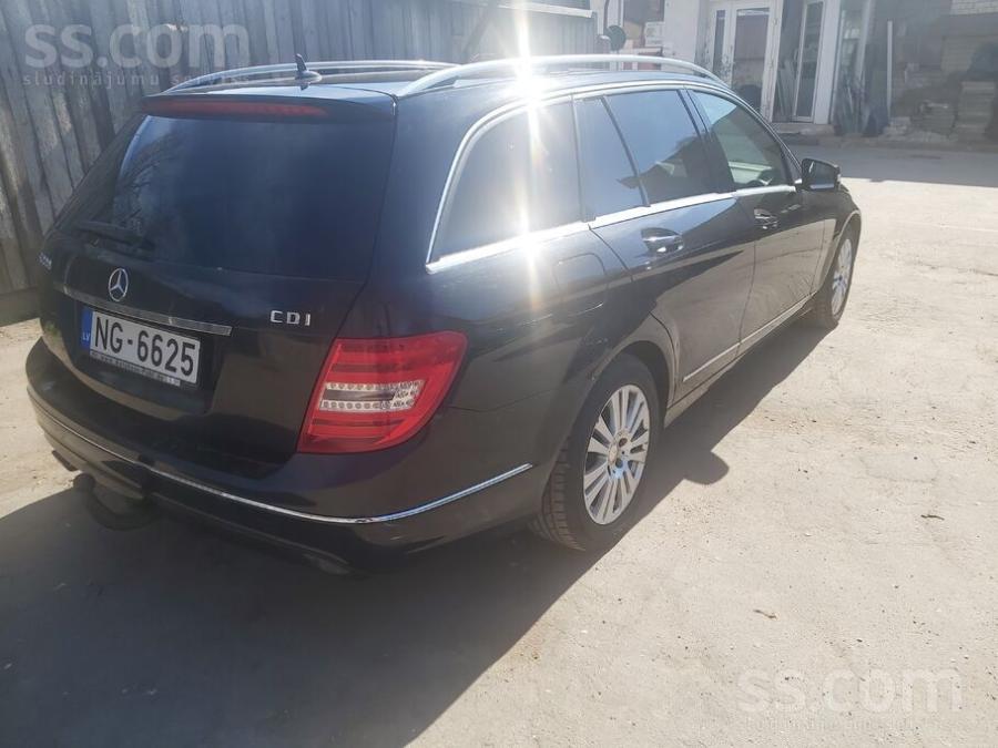 Black Mercedes-Benz c-220 2012 in Riga, with an engine capacity of 2.20 L and mileage of 256 thousand km for 6200 €, photo 5 on AUTOMOTO.COM.LV