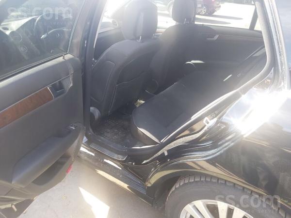 Melns Mercedes-Benz c-220 2012 Rīga, ar dzinēja tilpumu 2.20 L un nobraukumu 256 tūkst. km par 6200 €, foto 9 vietnē AUTOMOTO.COM.LV