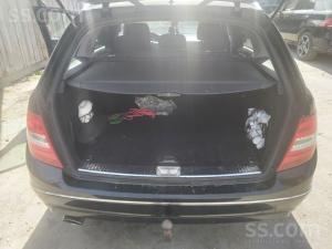Black Mercedes-Benz c-220 2012 in Riga, with an engine capacity of 2.20 L and mileage of 256 thousand km for 6200 €, photo 11 on AUTOMOTO.COM.LV