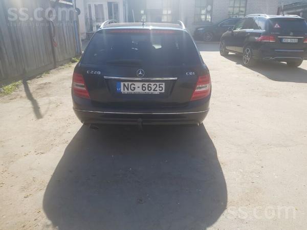 Melns Mercedes-Benz c-220 2012 Rīga, ar dzinēja tilpumu 2.20 L un nobraukumu 256 tūkst. km par 6200 €, foto 3 vietnē AUTOMOTO.COM.LV
