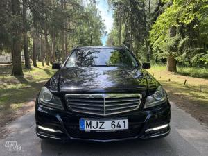 Черный Мерседес Ц 220 2012 в Паневежис, объемом двигателя 2.20 л и пробегом 415 тыс. км за 5450 €, фото 3 на AUTOMOTO.COM.LV
