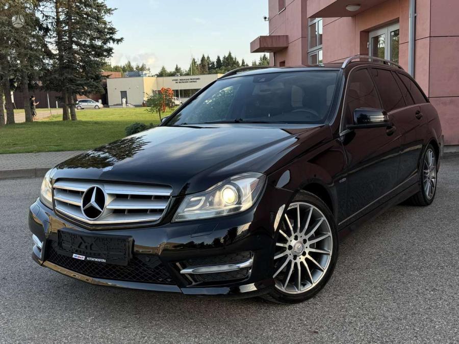 Black Mercedes-Benz c-220 2012 in Utena, with an engine capacity of 2.14 L and mileage of 332 thousand km for 5990 €, photo 5 on AUTOMOTO.COM.LV