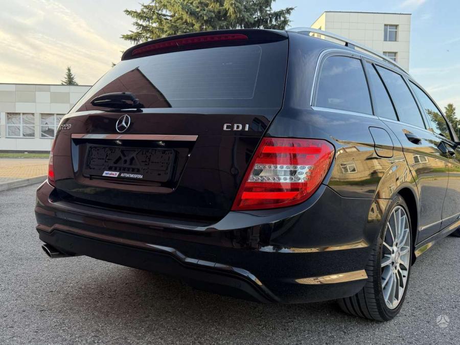 Black Mercedes-Benz c-220 2012 in Utena, with an engine capacity of 2.14 L and mileage of 332 thousand km for 5990 €, photo 9 on AUTOMOTO.COM.LV