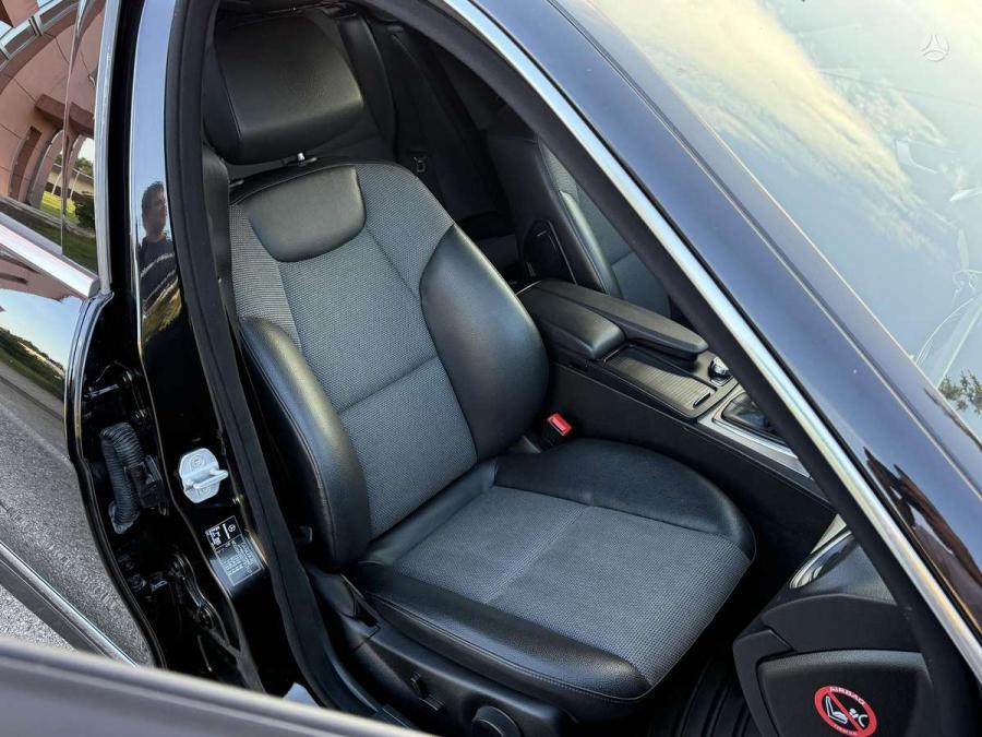Black Mercedes-Benz c-220 2012 in Utena, with an engine capacity of 2.14 L and mileage of 332 thousand km for 5990 €, photo 29 on AUTOMOTO.COM.LV