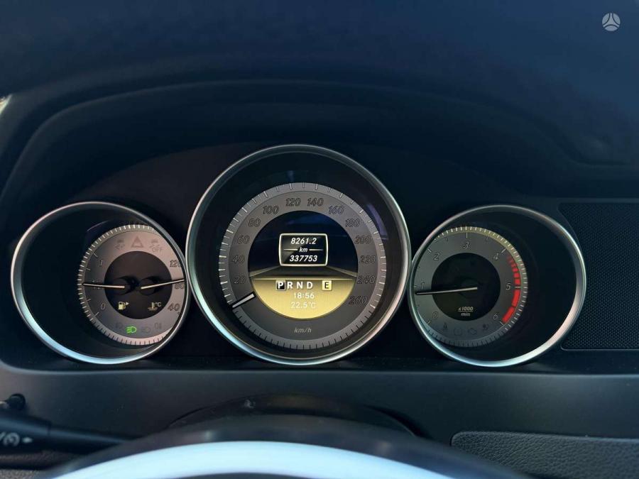 Black Mercedes-Benz c-220 2012 in Utena, with an engine capacity of 2.14 L and mileage of 332 thousand km for 5990 €, photo 36 on AUTOMOTO.COM.LV