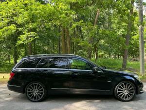 Black Mercedes-Benz c-220 2012 in Panevezys, with an engine capacity of 2.20 L and mileage of 0 thousand km for 4850 €, photo 5 on AUTOMOTO.COM.LV