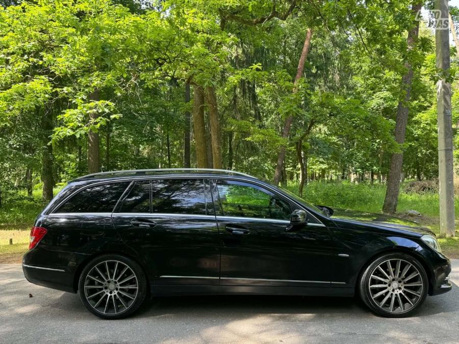 Black Mercedes-Benz c-220 2012 in Panevezys, with an engine capacity of 2.20 L and mileage of 0 thousand km for 4850 €, photo 5 on AUTOMOTO.COM.LV