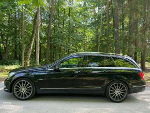 Black Mercedes-Benz c-220 2012 in Panevezys, with an engine capacity of 2.20 L and mileage of 0 thousand km for 4850 €, photo 6 on AUTOMOTO.COM.LV