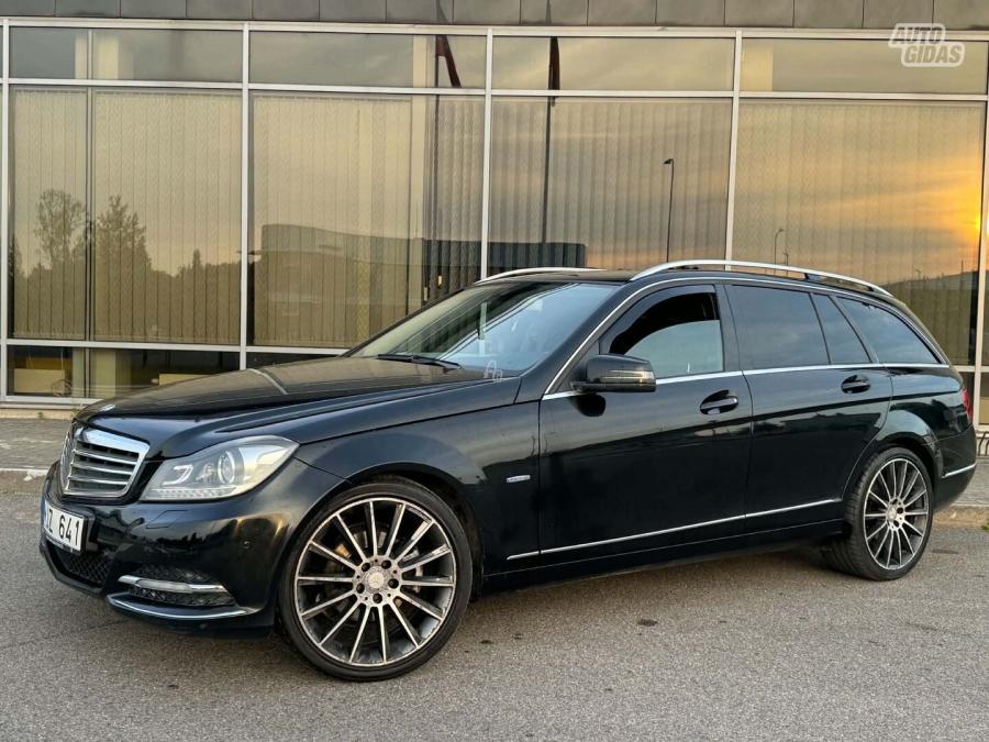 Melns Mercedes-Benz c-220 2012 Panevēža, ar dzinēja tilpumu 2.20 L un nobraukumu 0 tūkst. km par 4750 €, foto 1 vietnē AUTOMOTO.COM.LV