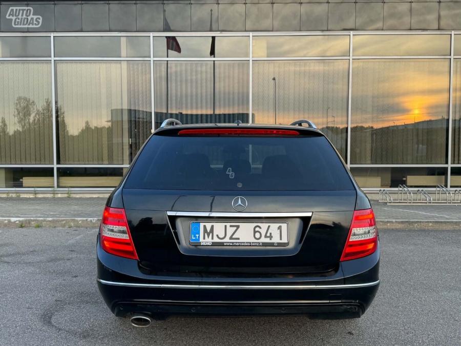 Melns Mercedes-Benz c-220 2012 Panevēža, ar dzinēja tilpumu 2.20 L un nobraukumu 0 tūkst. km par 4750 €, foto 11 vietnē AUTOMOTO.COM.LV