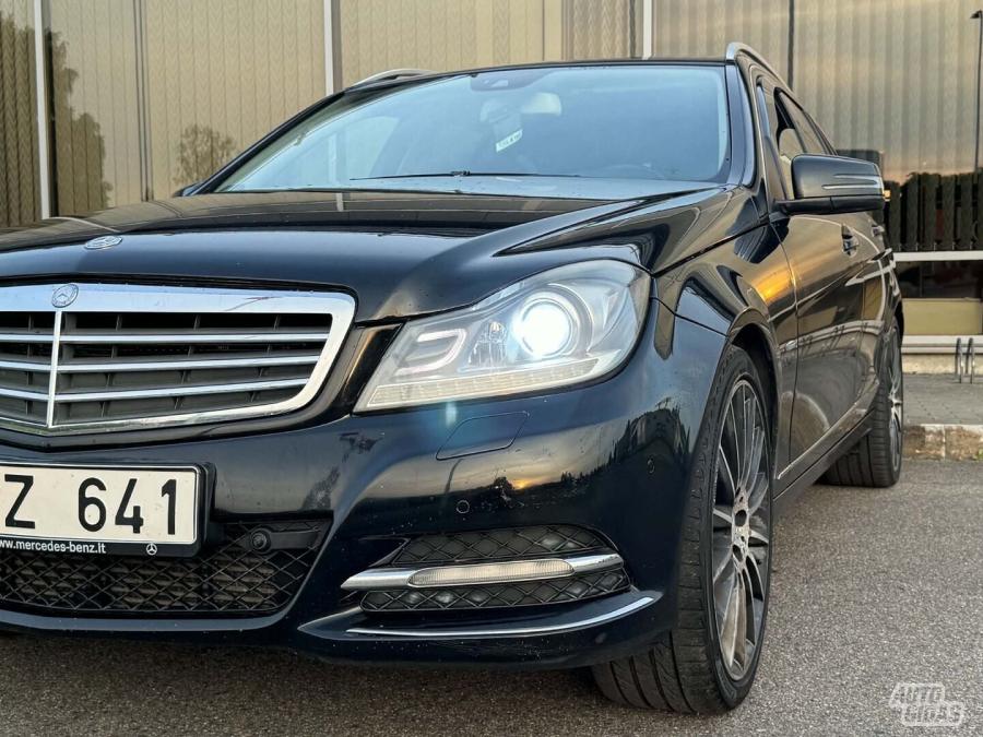Melns Mercedes-Benz c-220 2012 Panevēža, ar dzinēja tilpumu 2.20 L un nobraukumu 0 tūkst. km par 4750 €, foto 12 vietnē AUTOMOTO.COM.LV