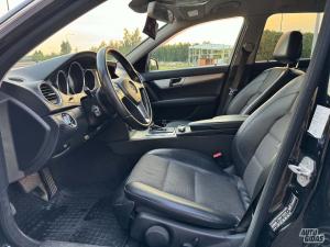 Melns Mercedes-Benz c-220 2012 Panevēža, ar dzinēja tilpumu 2.20 L un nobraukumu 0 tūkst. km par 4750 €, foto 14 vietnē AUTOMOTO.COM.LV